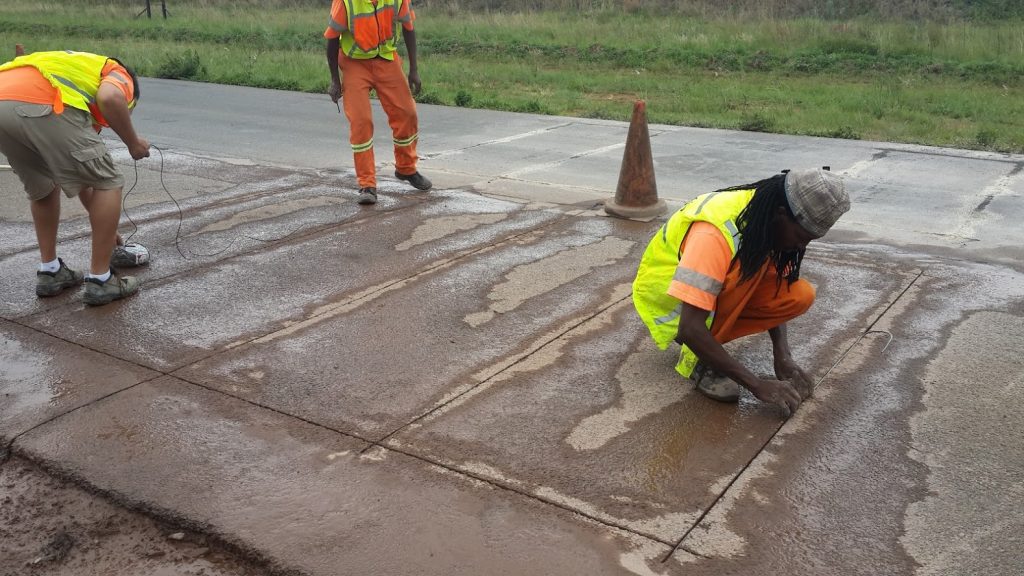 20160114_114306-Preparation for traffic counting loops – ROAD PAVEMENT ...